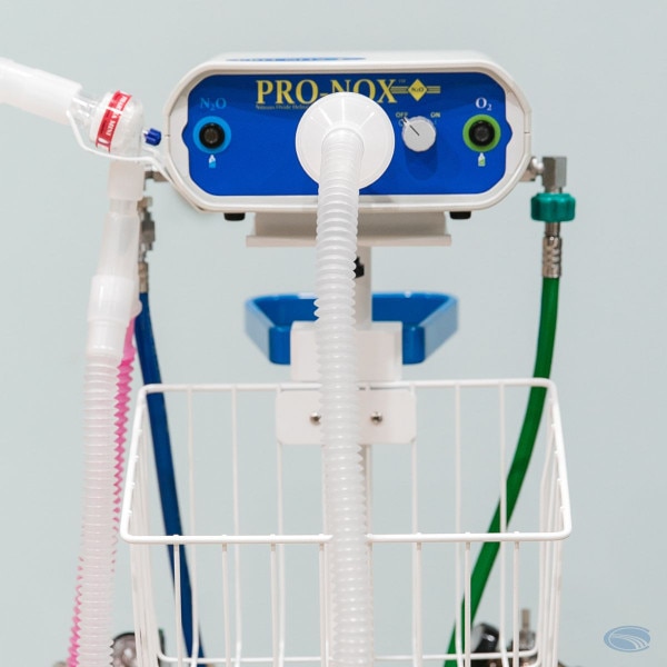 Pro-Nox 50/50 Nitrous Oxide and Oxygen System | CAREstream America